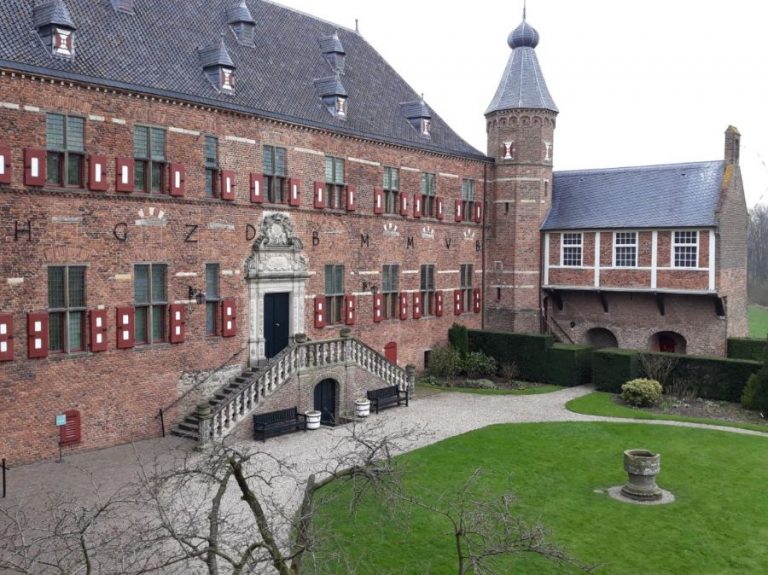 Huis Bergh - Een middeleeuws kasteel in ‘s-Heerenberg