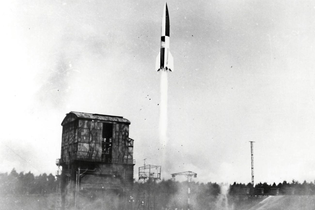 Eerste V2-aanvallen op Londen en Parijs – 8 september 1944