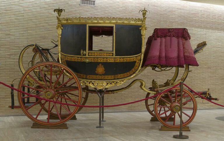 De pausmobiel: geschiedenis van de auto van de paus