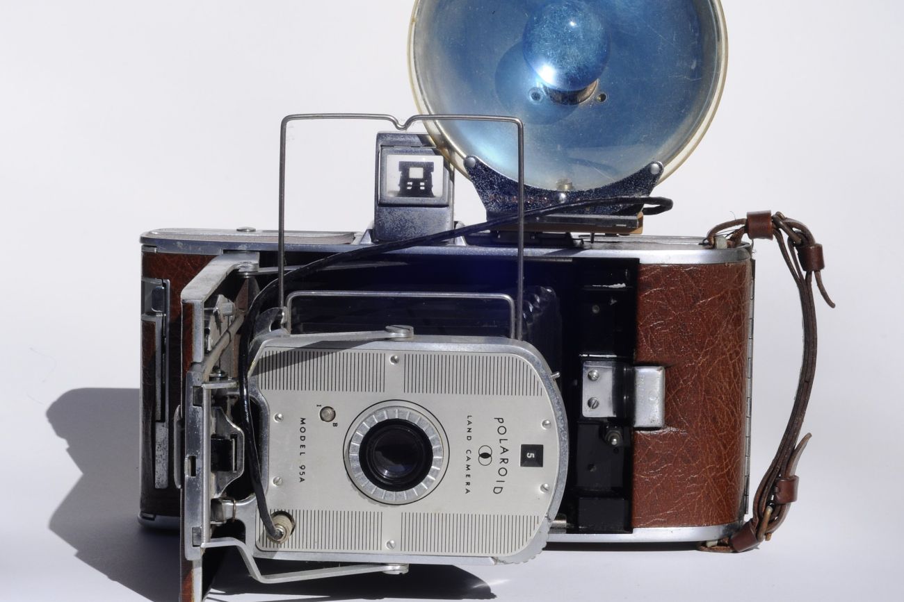 Geschiedenis van de Polaroid-camera: van Land tot SX-70